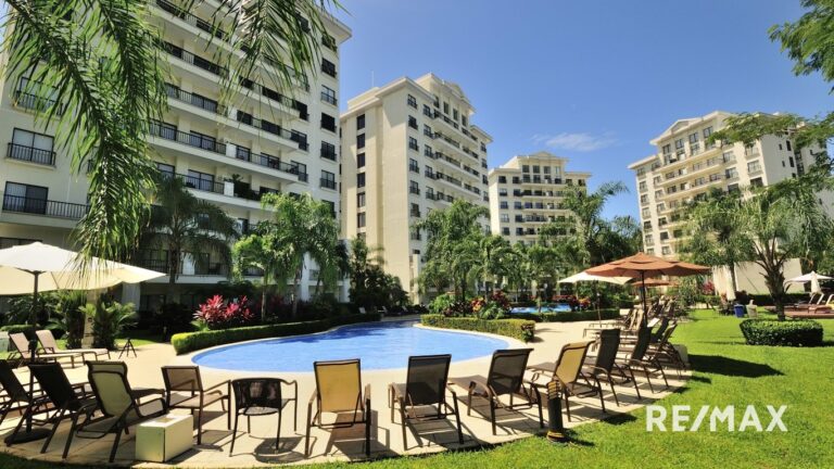 Jaco Bay | RE/MAX Jaco Beach Costa Rica Real Estate